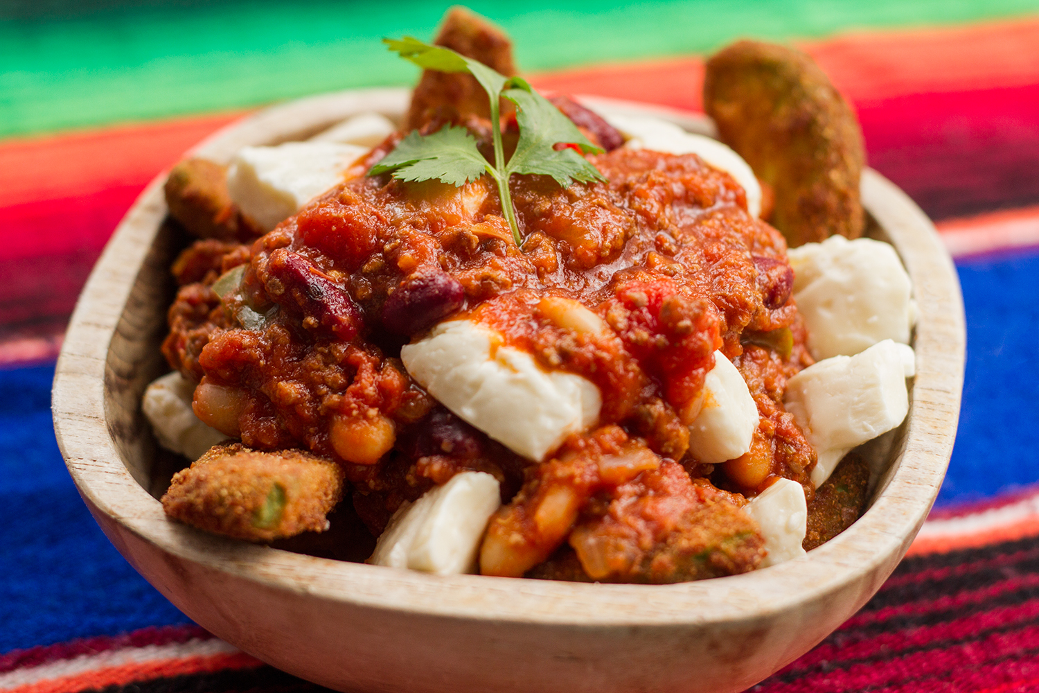 Recette de poutine au chili et frites d’avocats